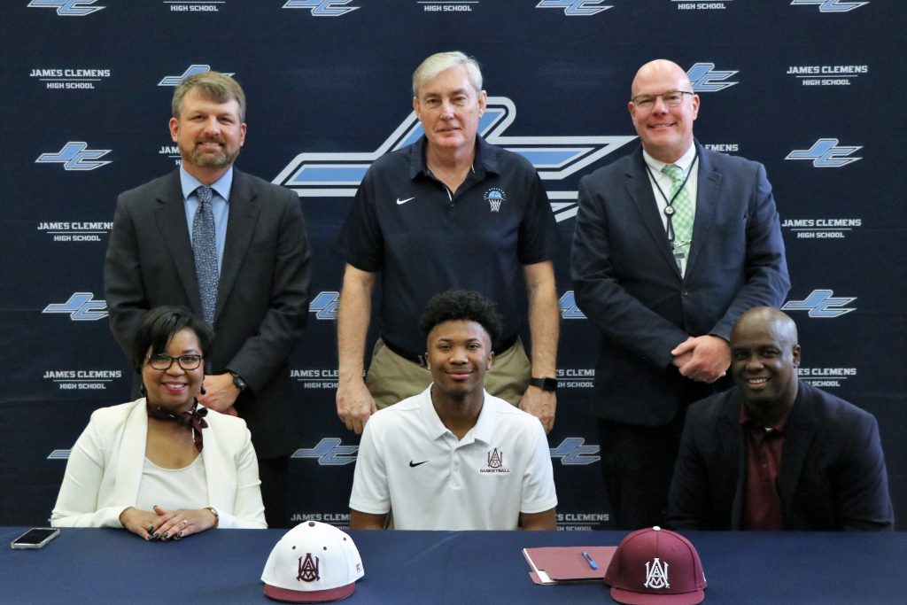 Garrett Hicks' Big Day: Signs With Alabama A&M - news