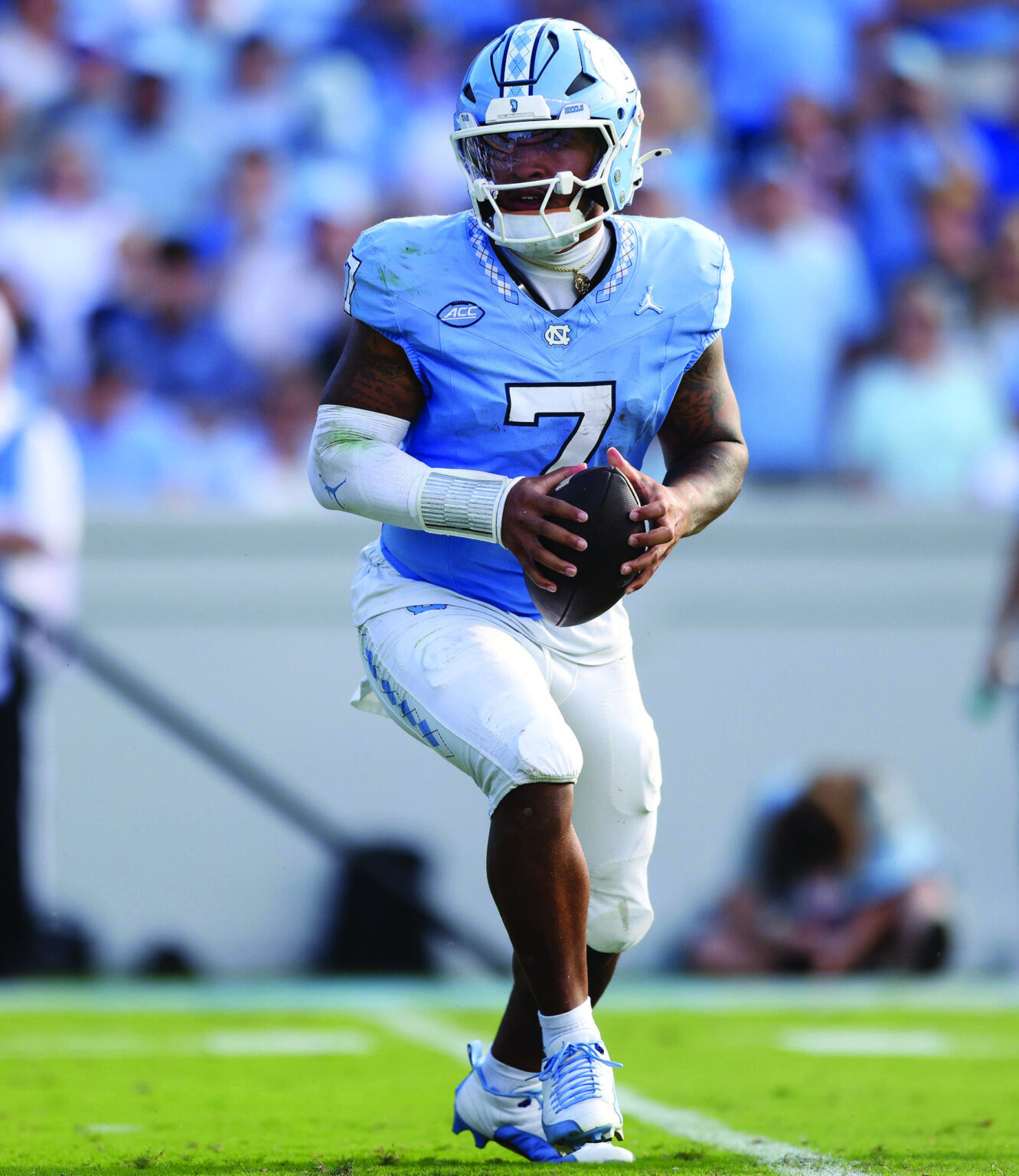 Gio Lopez at ease with college life and football - news