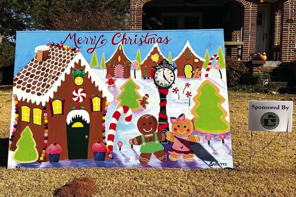 Suzette Smith creates ‘Gingerbread Lane’ for Holiday Card Lane - news