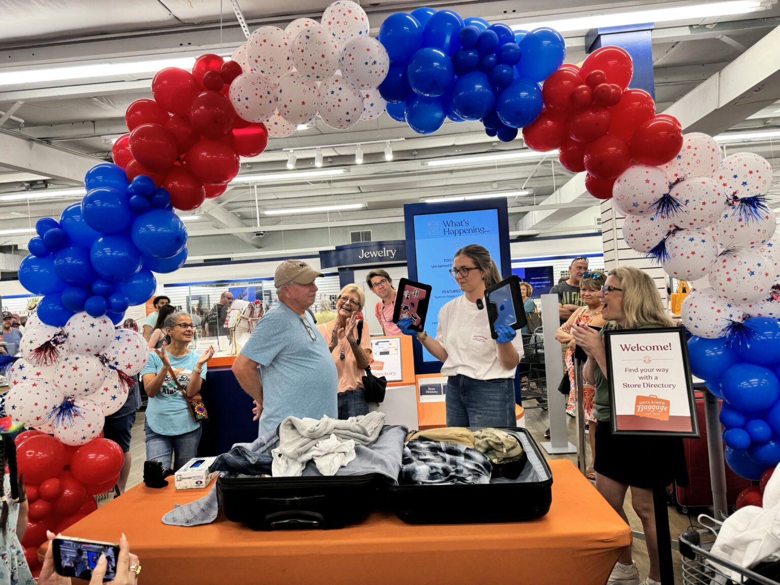 Bid on mystery luggage at Unclaimed Baggage’s Unclaimed Auction - news